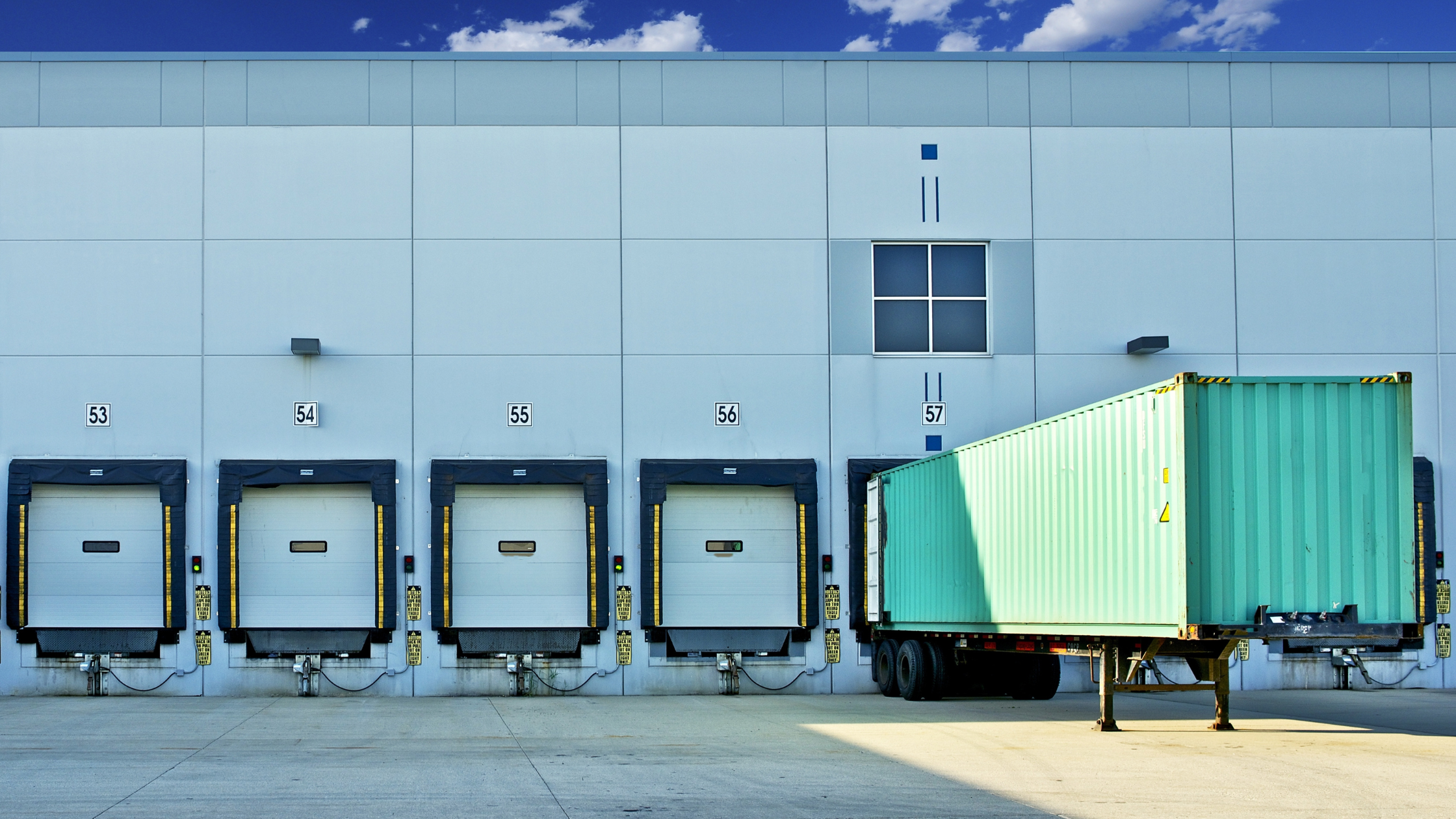 9 Ways Trailer Tracking Will Save You Money